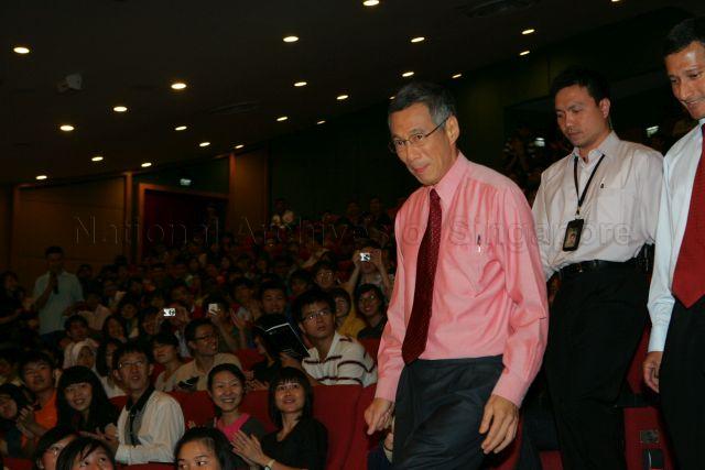 Prime Minister Lee Hsien Loong arriving at Nanyang