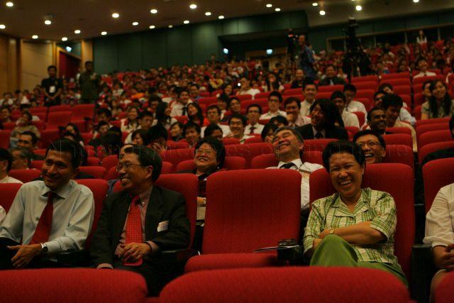 (From right) Madam Ho Ching, President of Nanyang