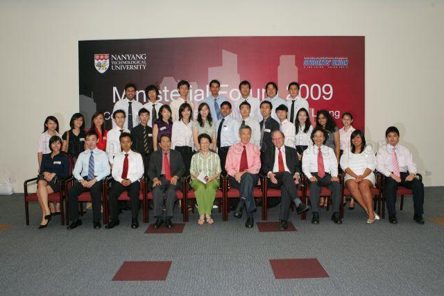 Group photograph of Prime Minister Lee Hsien Loong, his wife