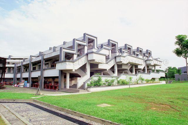 Grounds of Kwong Wai Siew Peck San Theng Columbarium at