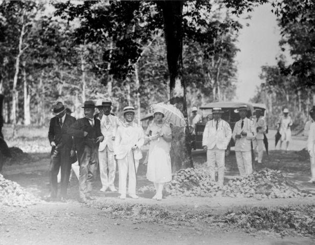 Japanese Prince and Princess Shotoku Li Ogin visiting a