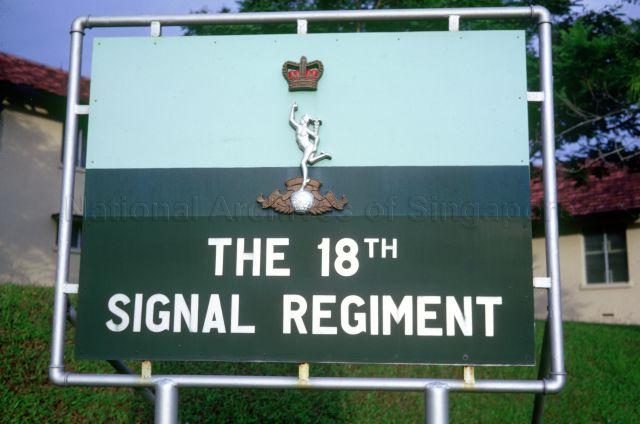 THE 18TH SIGNAL REGIMENT, REGIMENTAL PLAQUE