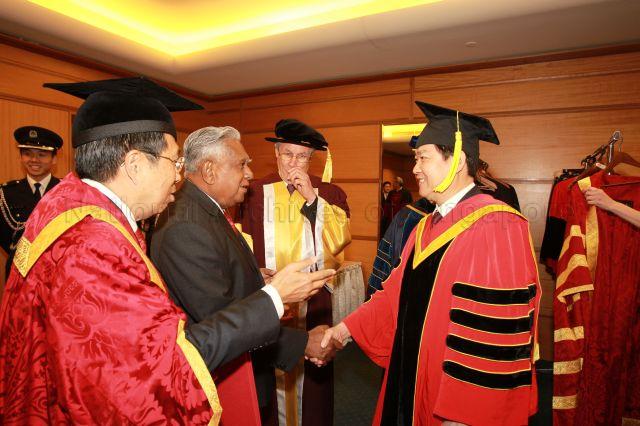 Taken at: President S R Nathan officiates at Nanyang