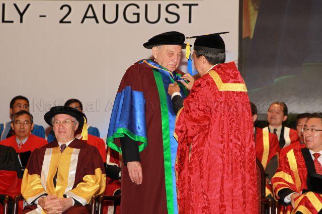 Taken at: President S R Nathan officiates at Nanyang