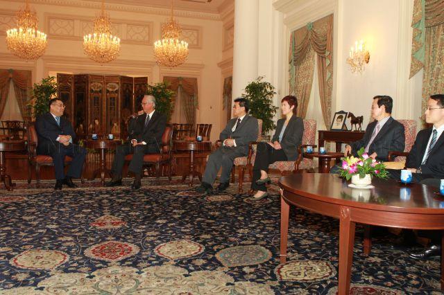 Macau's Chief Executive Fernando Chui Sai On calling on