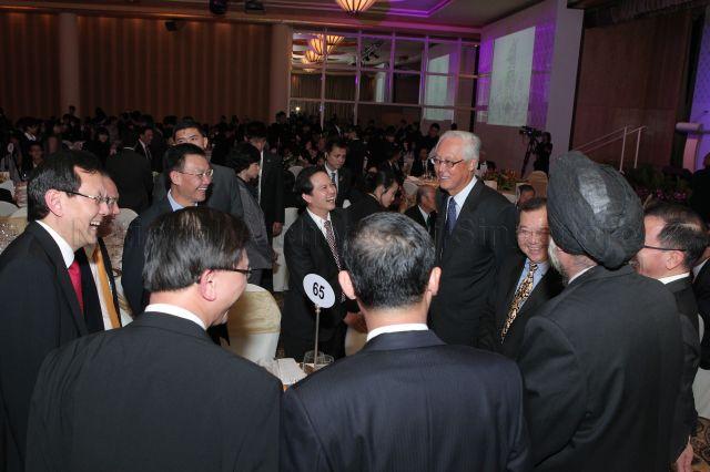 Senior Minister Goh Chok Tong mingling with guests,
