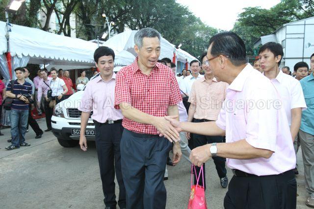 Prime Minister Lee Hsien Loong bidding farewell to Sembcorp