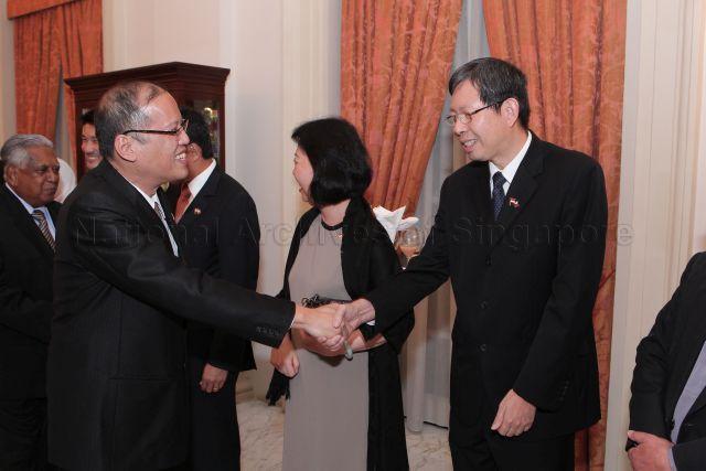 President Benigno S Aquino greeting guest during state