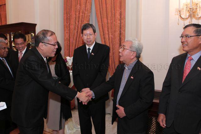 President Benigno S Aquino greeting guest during state