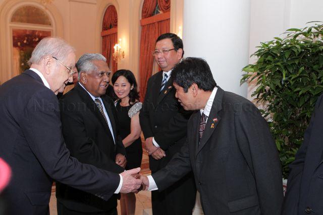 President S R Nathan meeting members of Philippine President