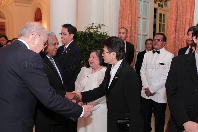 President S R Nathan meeting members of Philippine President