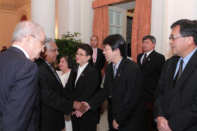 President S R Nathan meeting members of Philippine President