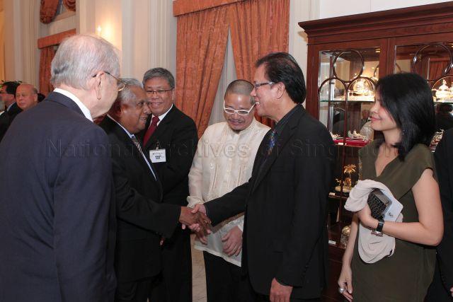 President S R Nathan meeting members of Philippine President