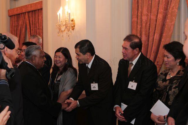 President S R Nathan meeting members of Philippine President