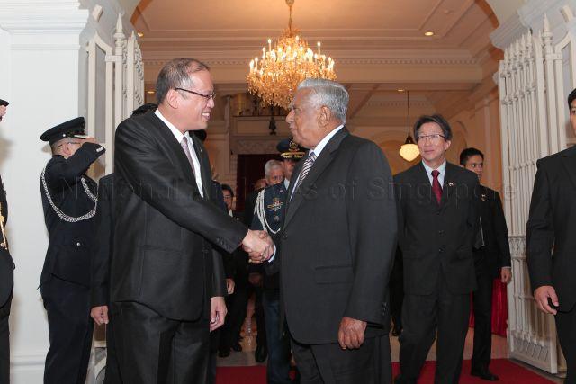 President S R Nathan giving Philippine President Benigno S
