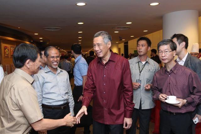 Prime Minister Lee Hsien Loong with Senior Minister of State