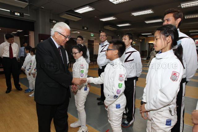 Guest of Honour President Tony Tan meeting young fencers
