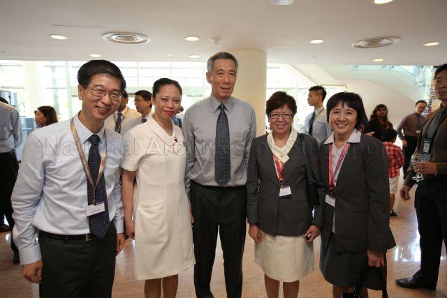 Prime Minister Lee Hsien Loong and Chief Executive Director