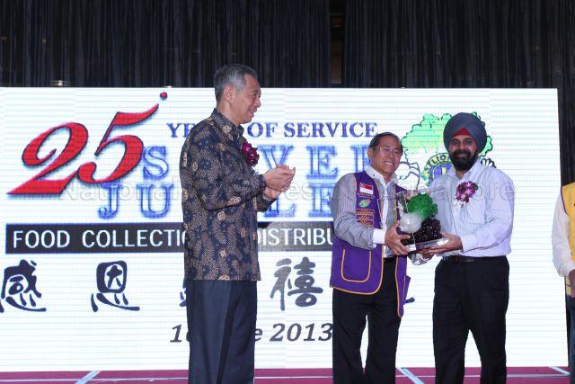 Mr Ronald Chua (Project Chairman for the Food Distribution