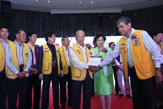 Mr Looi Im Heok, PBM (Organising Chairman of dinner) being