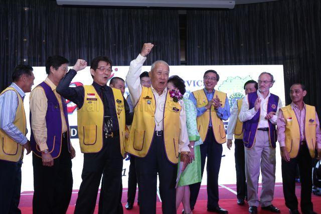 Mr Looi Im Heok, PBM (Organising Chairman of dinner) and