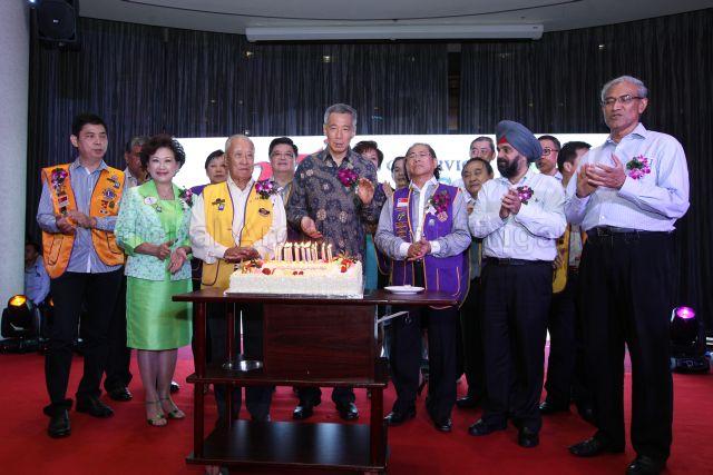 1st row (from right to left): Former Member of Parliament