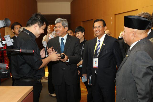 Minister for Communications and Information Dr Yaacob