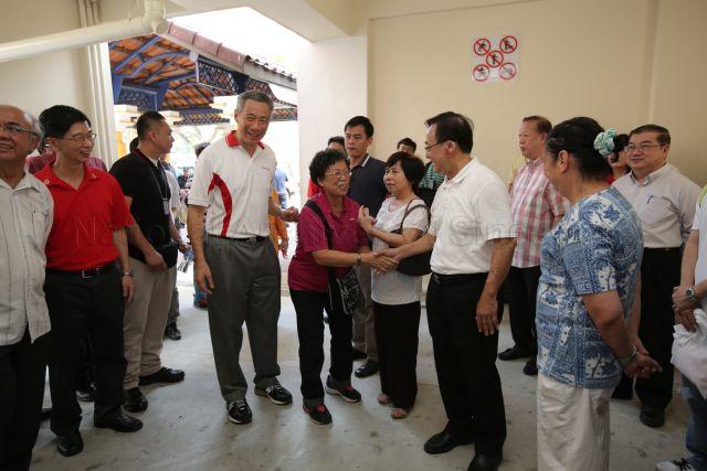 Prime Minister Lee Hsien Loong interacting with residents