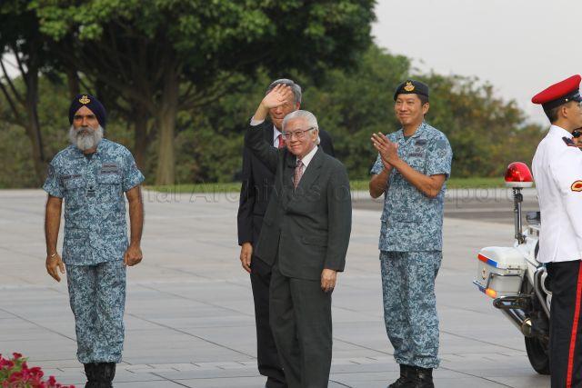President Tony Tan Keng Yam arriving at SAFTI Military