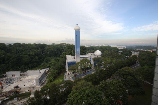 Photo of An-Nur Mosque located at 6 Admiralty Road and its