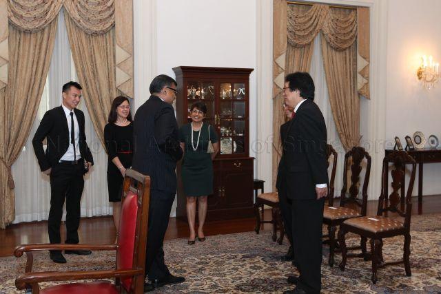 Chief Justice Sundaresh Menon (centre) speaking to the