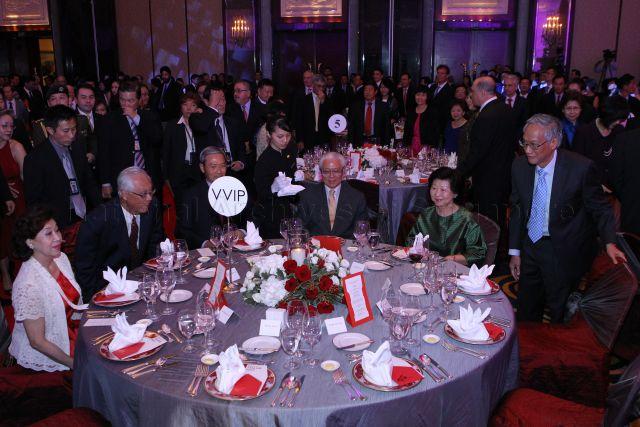 From left: Tan Choo Leng (wife of Emeritus Senior Minister