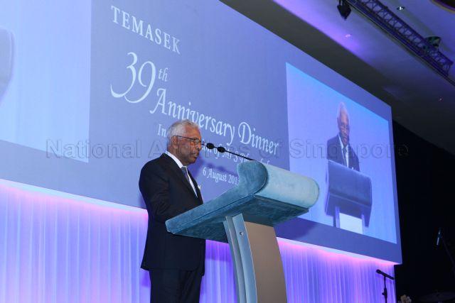 Former Temasek Holdings Chairman Suppiah Dhanabalan giving a