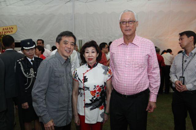 Group photo including Emeritus Senior Minister Goh Chok Tong