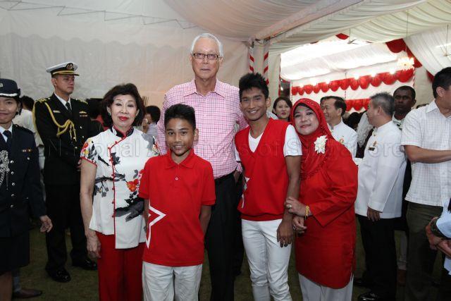 Group photo including Emeritus Senior Minister Goh Chok Tong