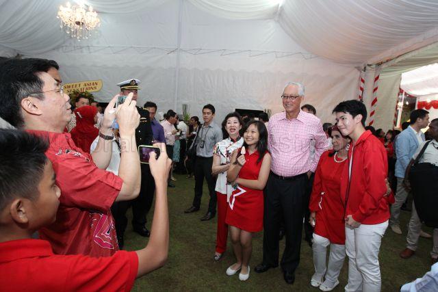 Group photo including Emeritus Senior Minister Goh Chok Tong