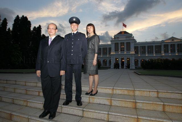 Timothy Yap Wei Hang (centre) is one of the 2013 President