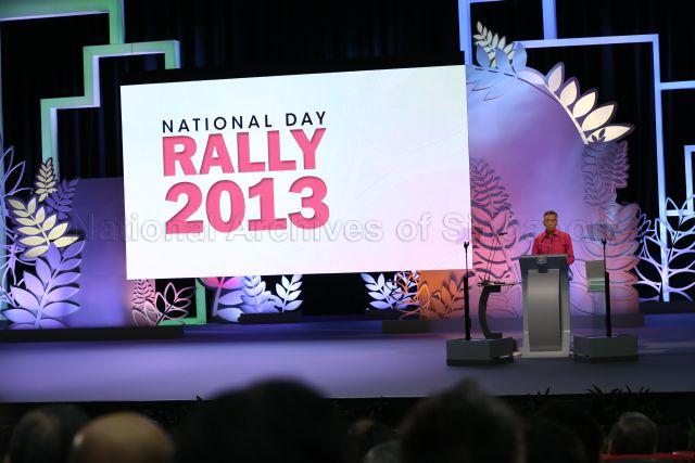 Prime Minister Lee Hsien Loong addressing the audience at