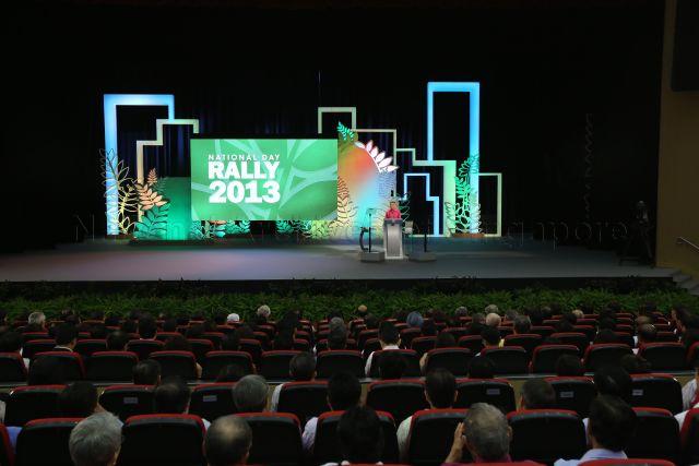Prime Minister Lee Hsien Loong addressing the audience at