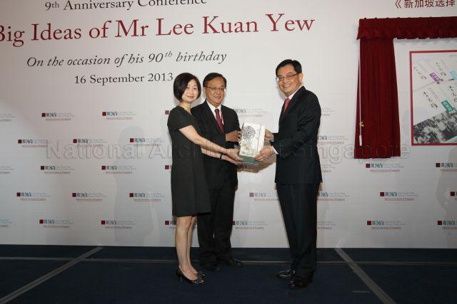 Minister for Education Heng Swee Keat (on the right)
