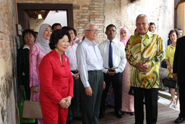 President Tony Tan and his wife Mrs Mary Tan (wearing red