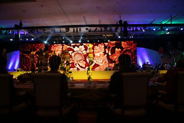 Taken at: APEC 2013 Gala Dinner at the Bali Nusa Dua