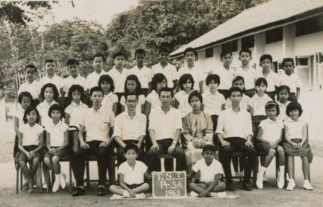 Class photograph of Tampines Primary School I (Primary 5A)