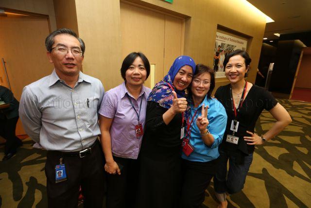 Ms Chang Li Lin (second from right), Press Secretary to the