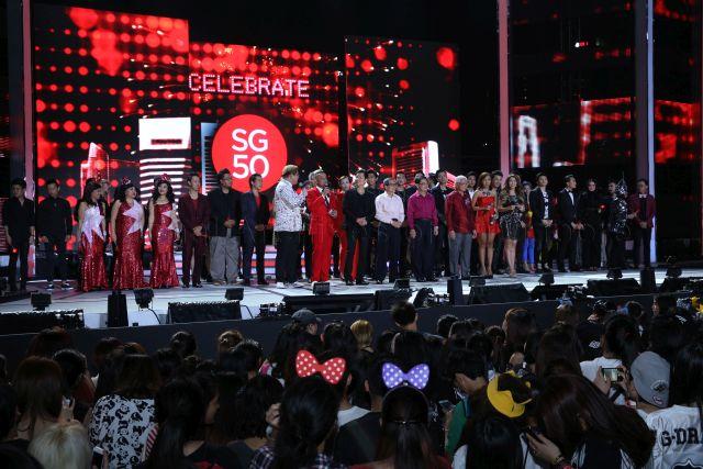 Taken at: SG50 Marina Bay Countdown at the Marina Bay