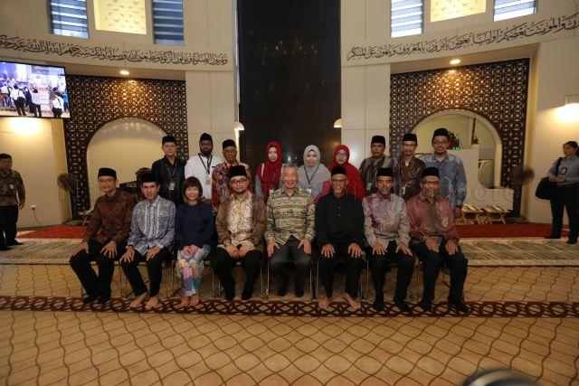 Taken at: Iftar at Maarof Mosque with Jurong residents in