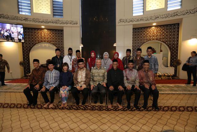 Taken at: Iftar at Maarof Mosque with Jurong residents in