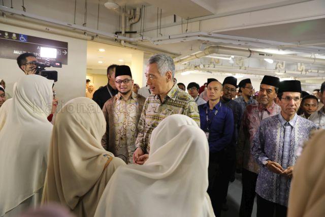Taken at: Iftar at Maarof Mosque with Jurong residents in