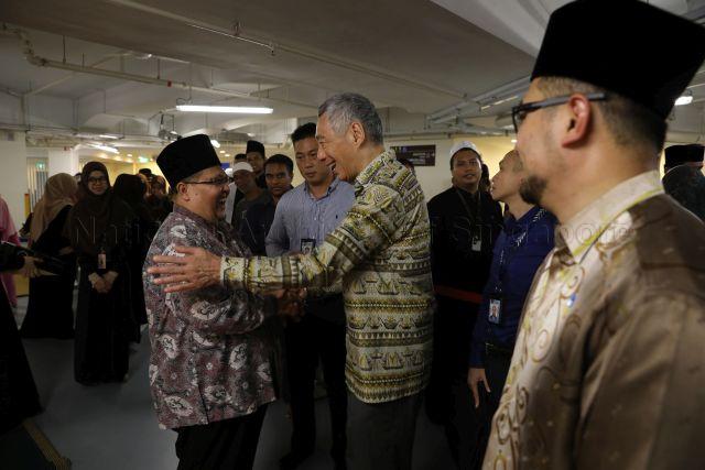 Taken at: Iftar at Maarof Mosque with Jurong residents in