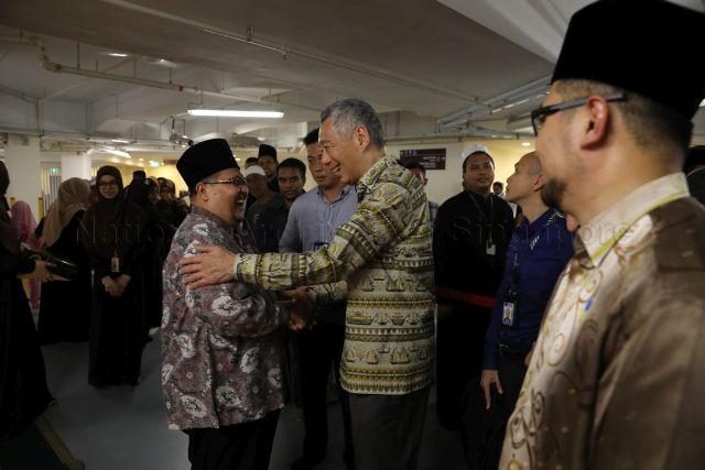 Taken at: Iftar at Maarof Mosque with Jurong residents in